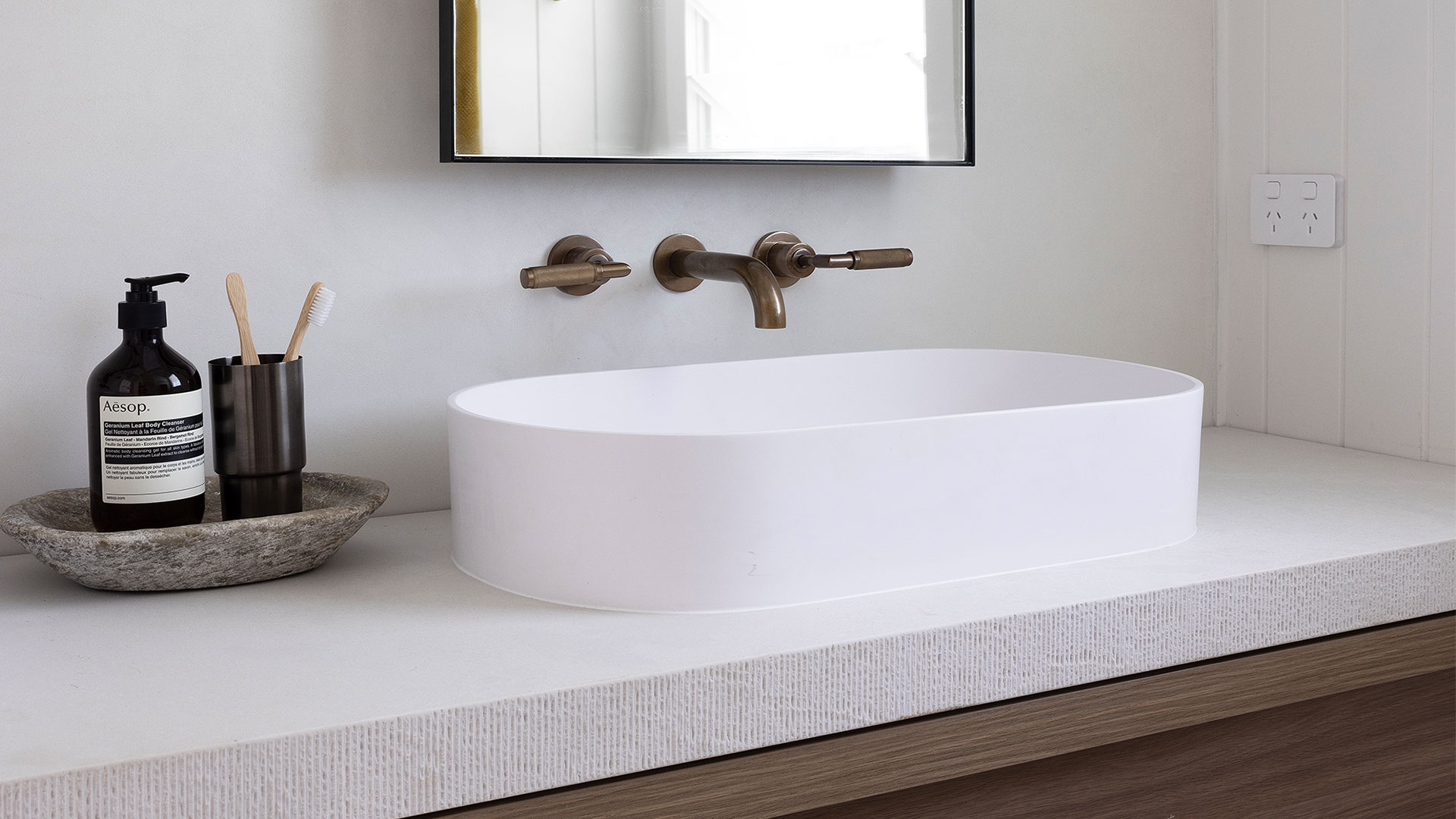 Fresh ideas with Caesarstone bathroom surfaces | Caesarstone Singapore